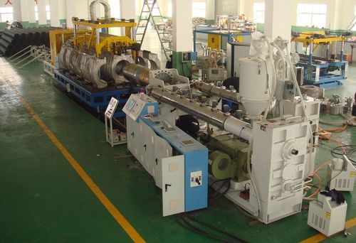 Pipe extrusion machine